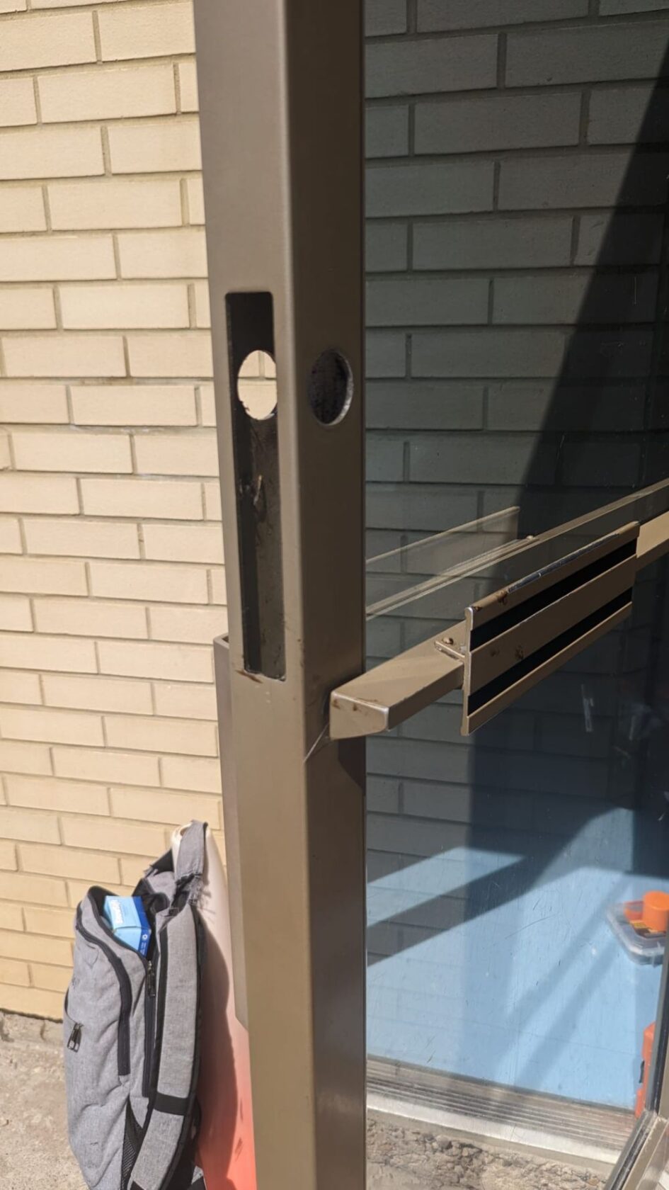 Commercial Aluminum Door Repair Toronto | Frame & Glass | Delet